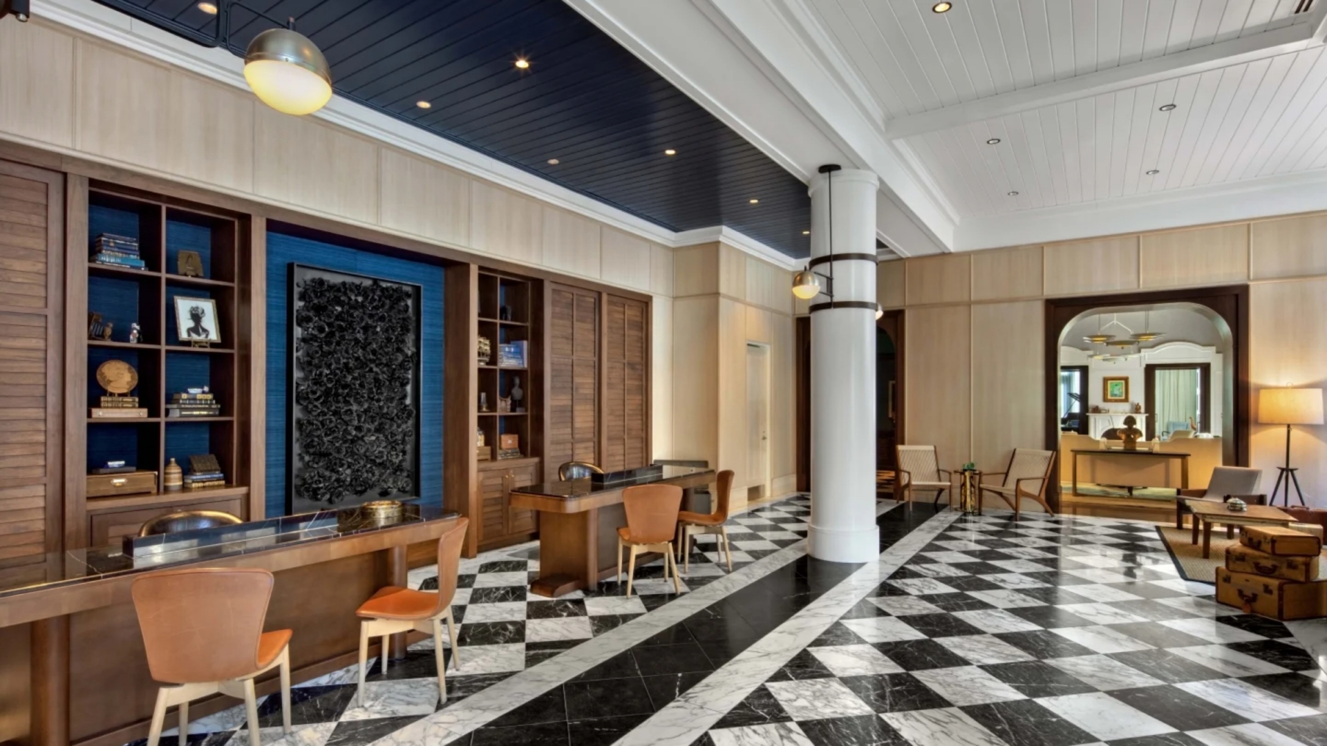 Perry Lane Hotel - modlar.com