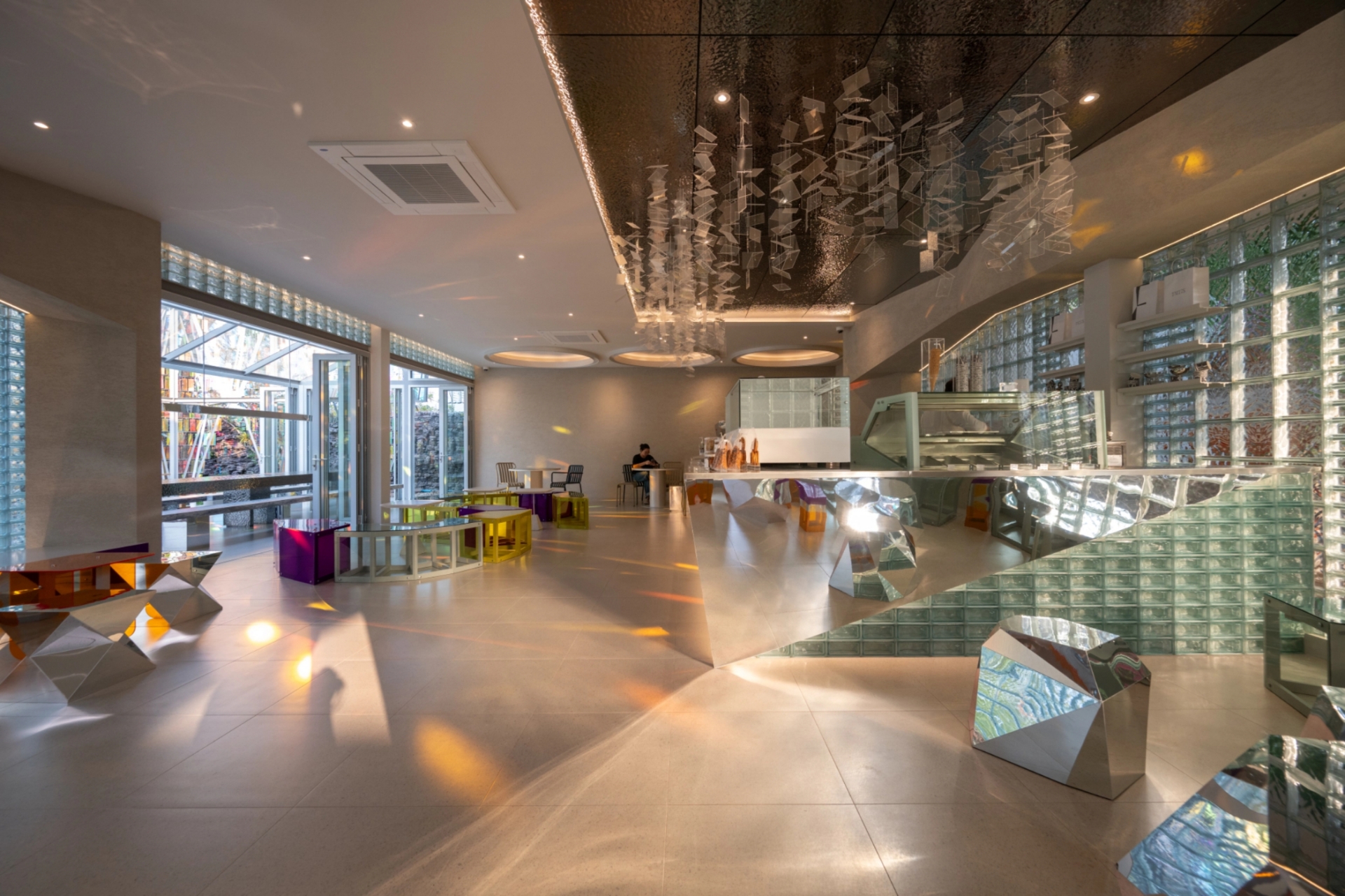 Cafes and Restaurants Photos - Modlar