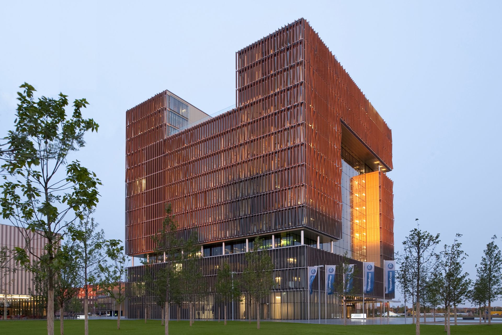 Q1 Headquarters - Exterior - modlar.com