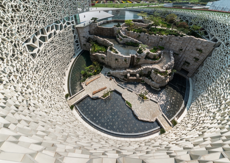 Shanghai Natural History Museum - Walkway - modlar.com