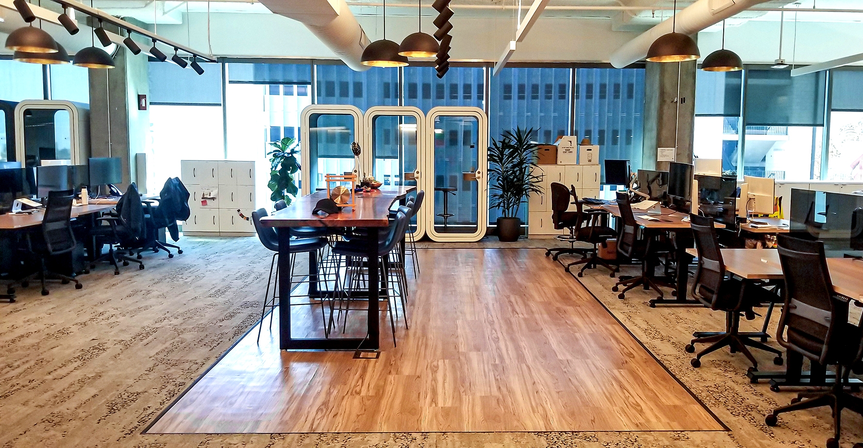 Netflix Los Angeles Headquarters - Meeting Pods - modlar.com