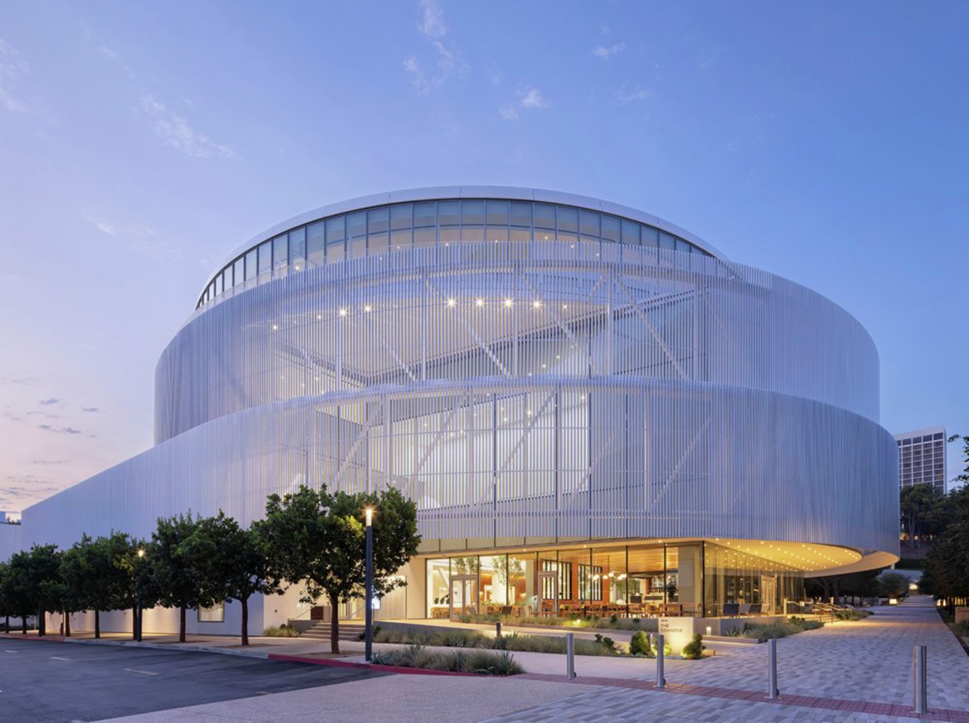 NBCUniversal Campus Project - modlar.com