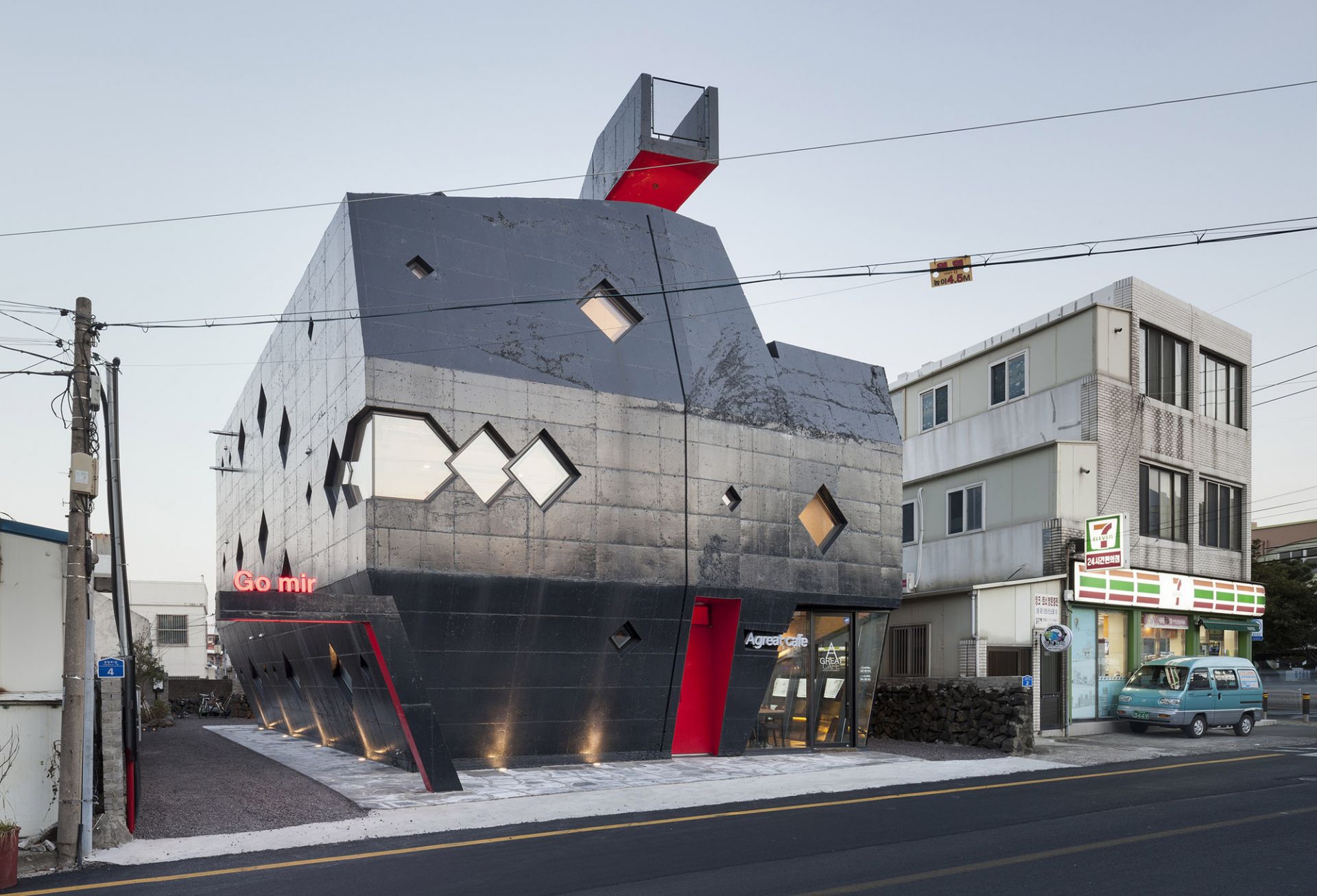 Studio House - Interior - modlar.com