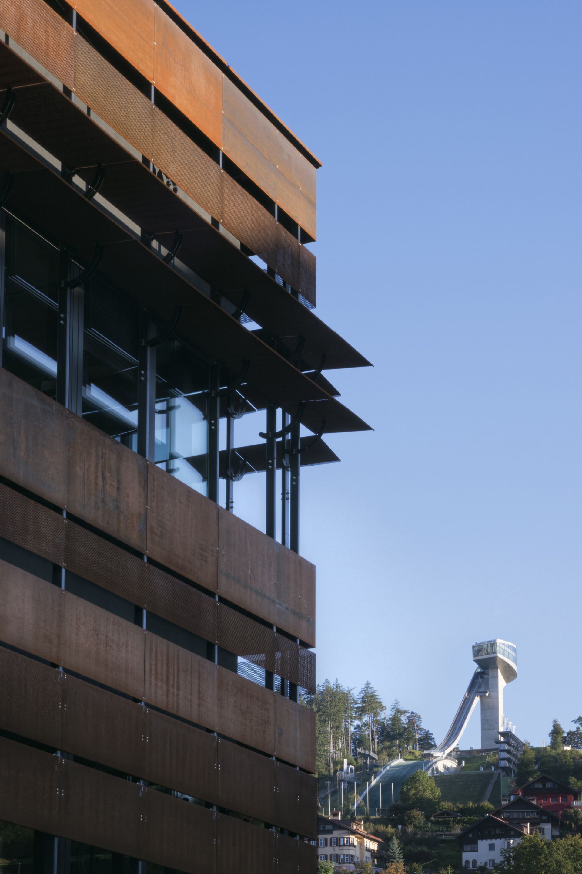IVB Operational Service Building - Exterior/Tram - modlar.com