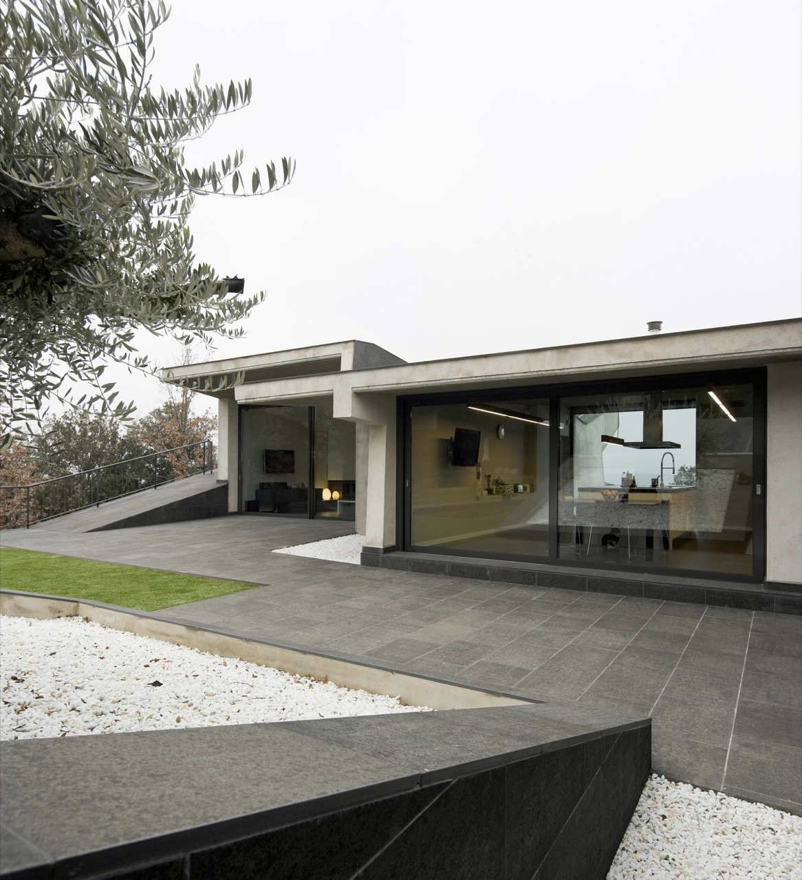 6 Modern Concrete Homes - modlar.com
