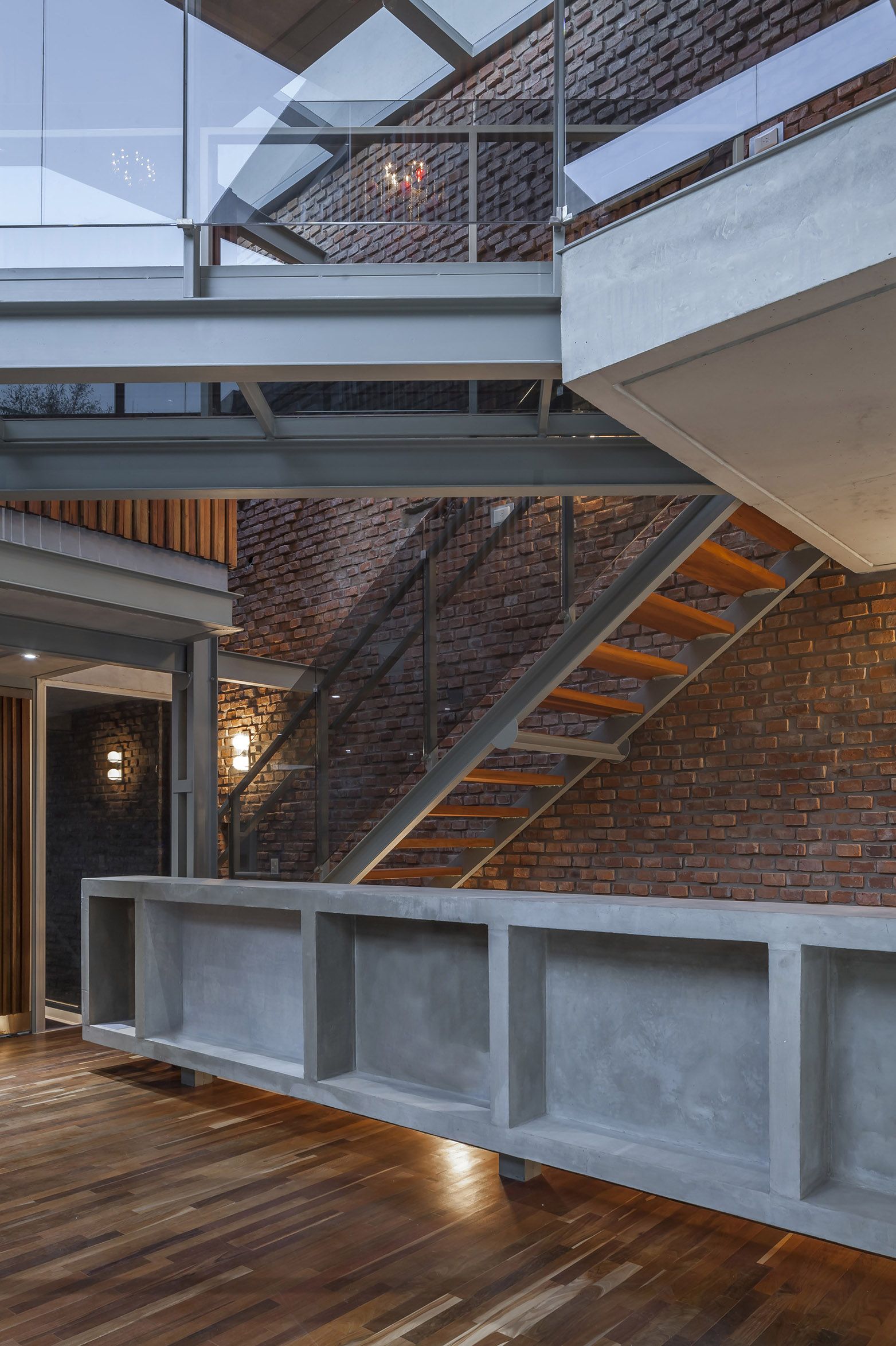 Mercedes House - Interior - modlar.com