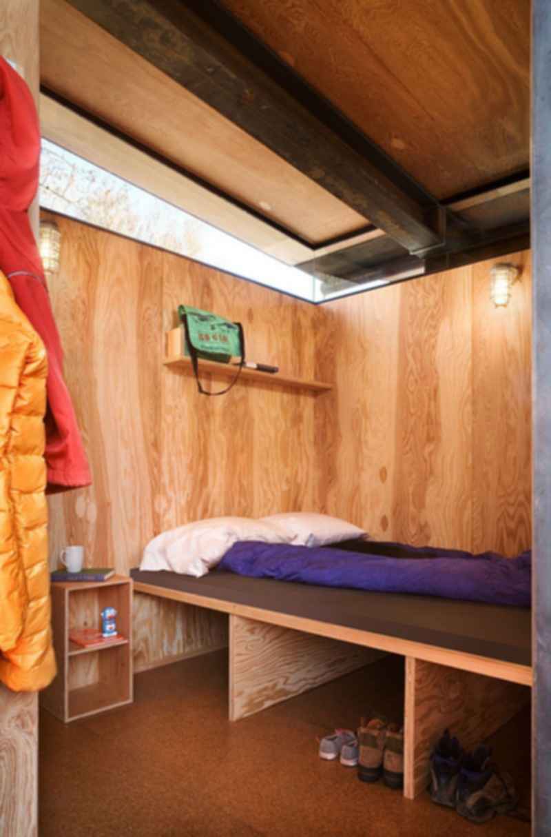 Rolling Huts - Interior/Bed - modlar.com