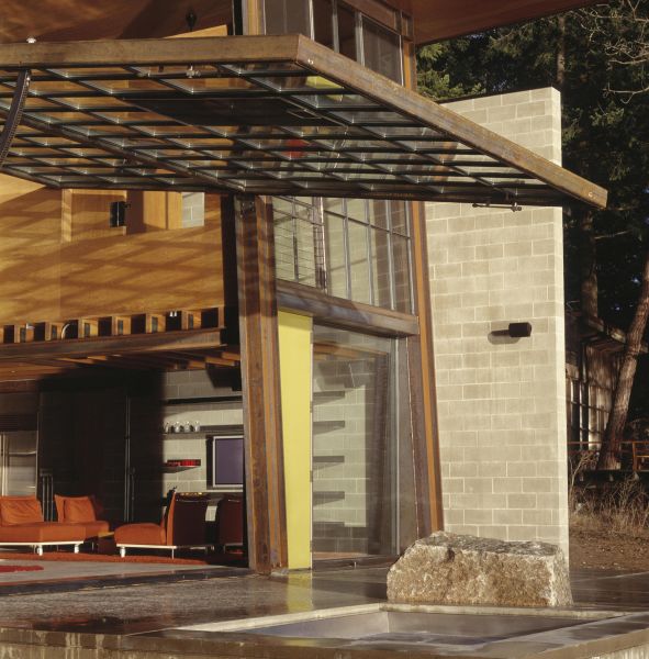 Chicken Point Cabin - Exterior/Interior - modlar.com