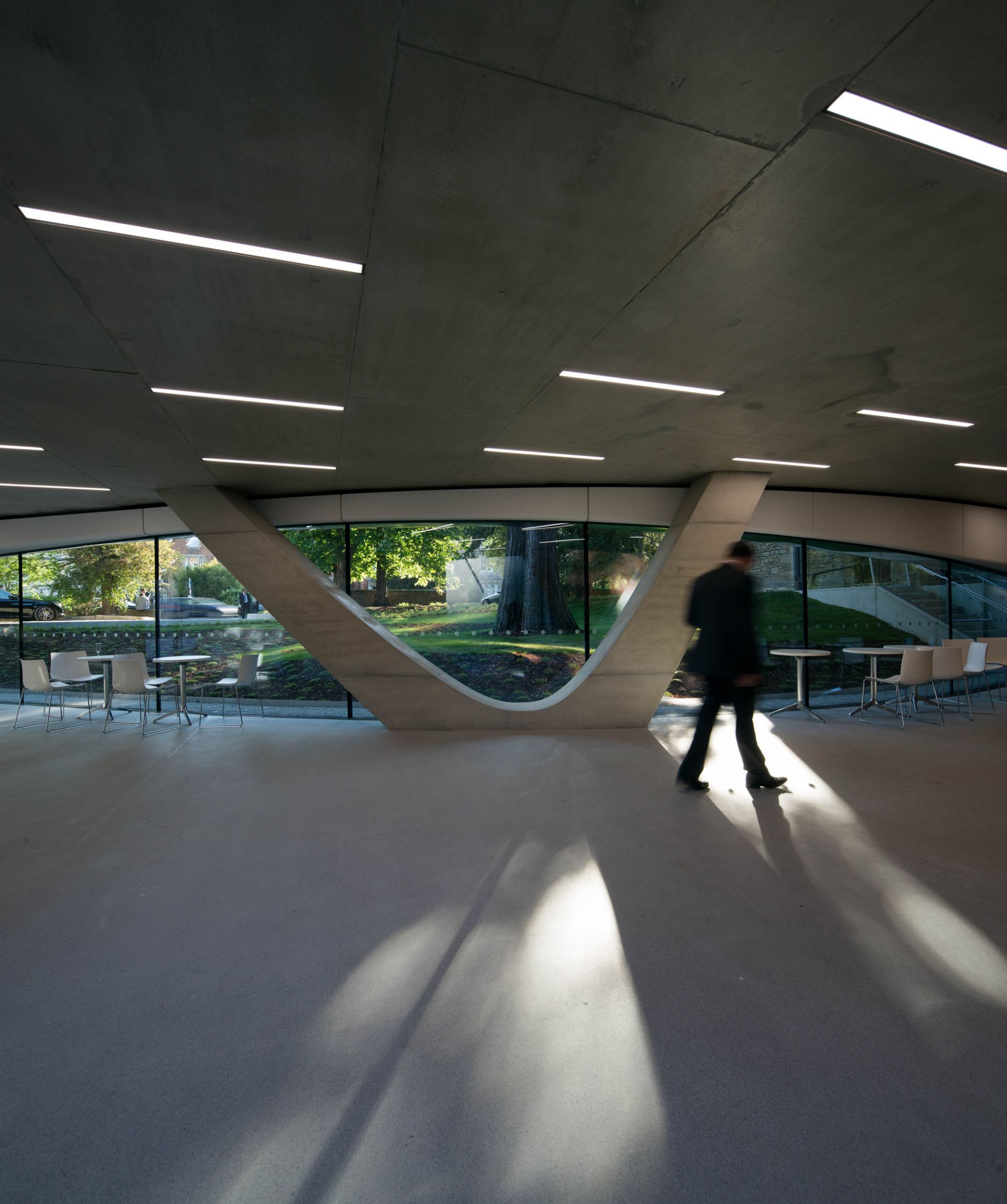 The Investcorp Building - Exterior - modlar.com