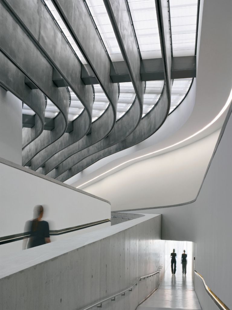 MAXXI Museum - Interior/Walkway - modlar.com