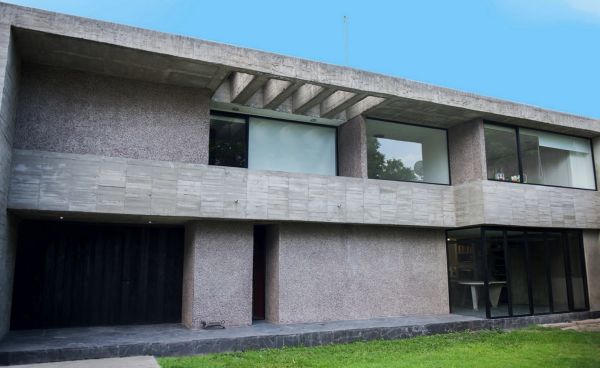 Reyes House - Exterior - modlar.com