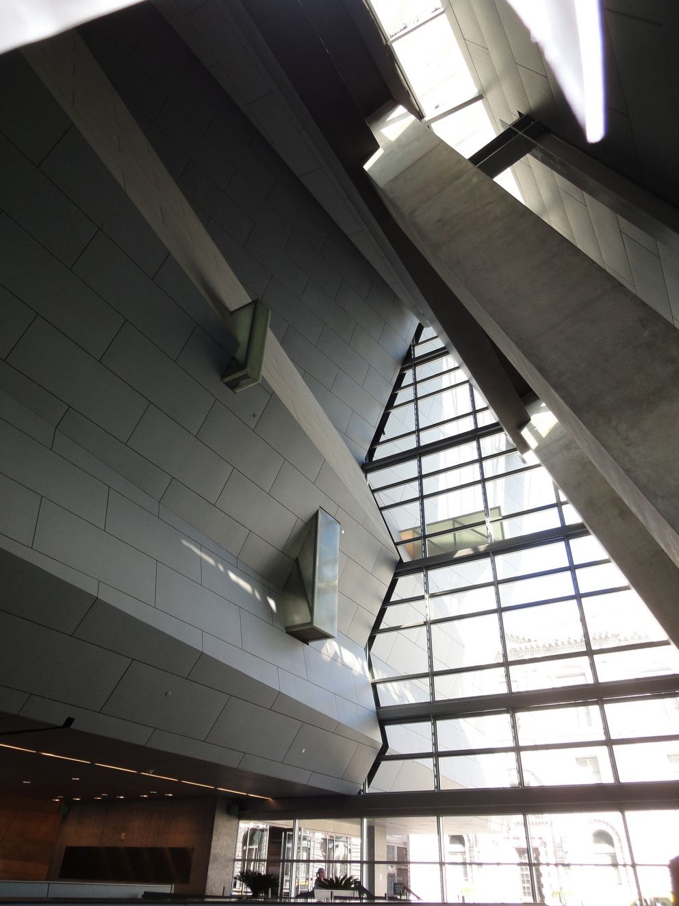 San Francisco Federal Building - Interior/Windows - modlar.com