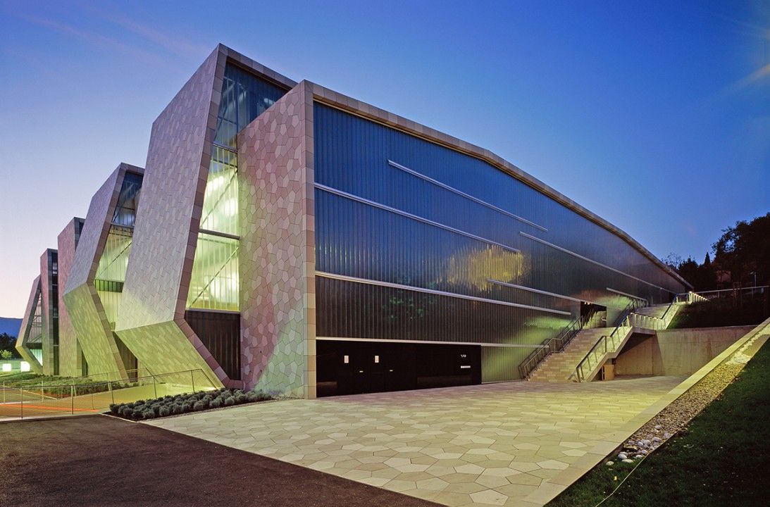 7 Contemporary Building Façades - modlar.com