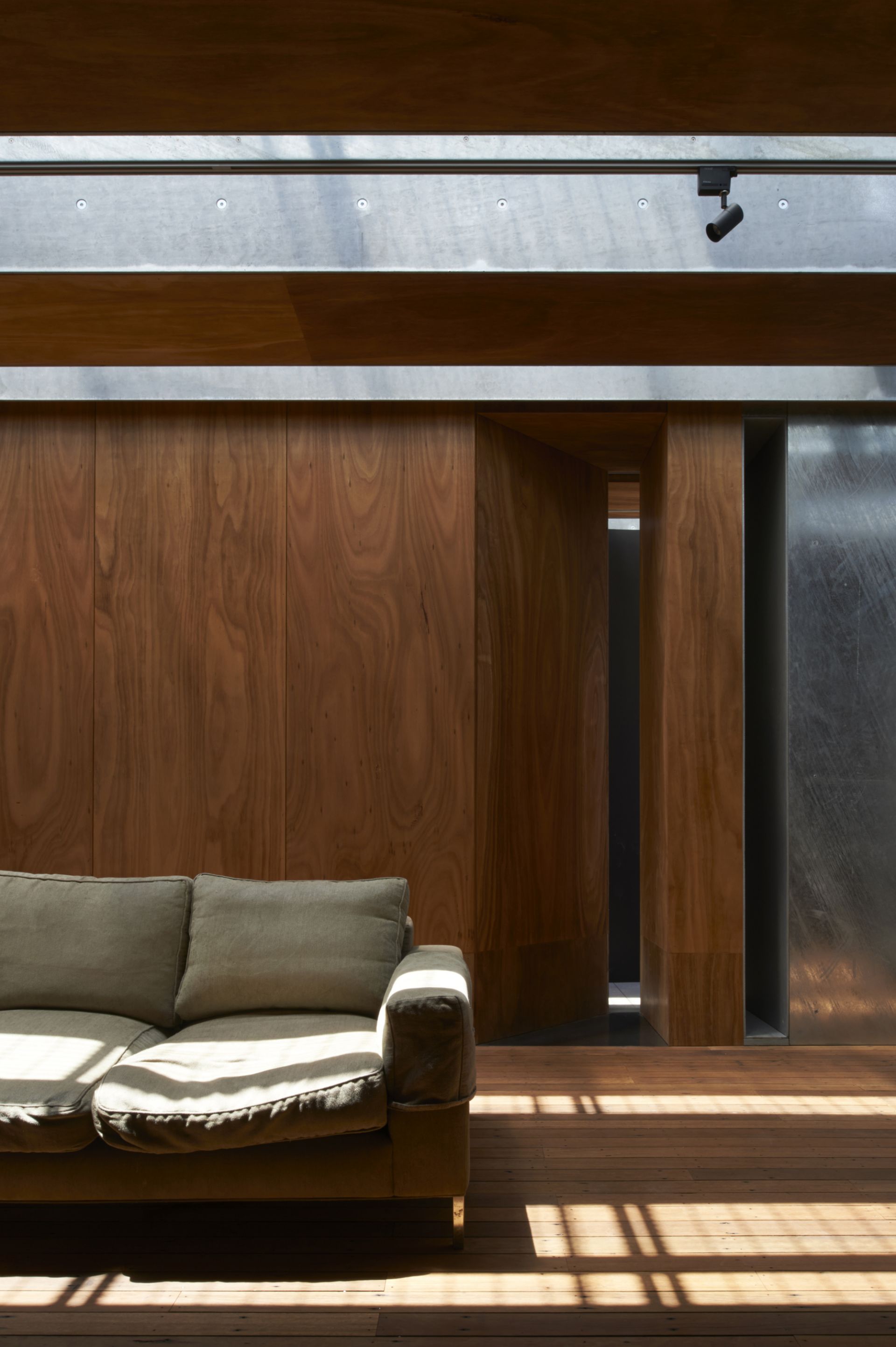 SDM House - Stairs - modlar.com