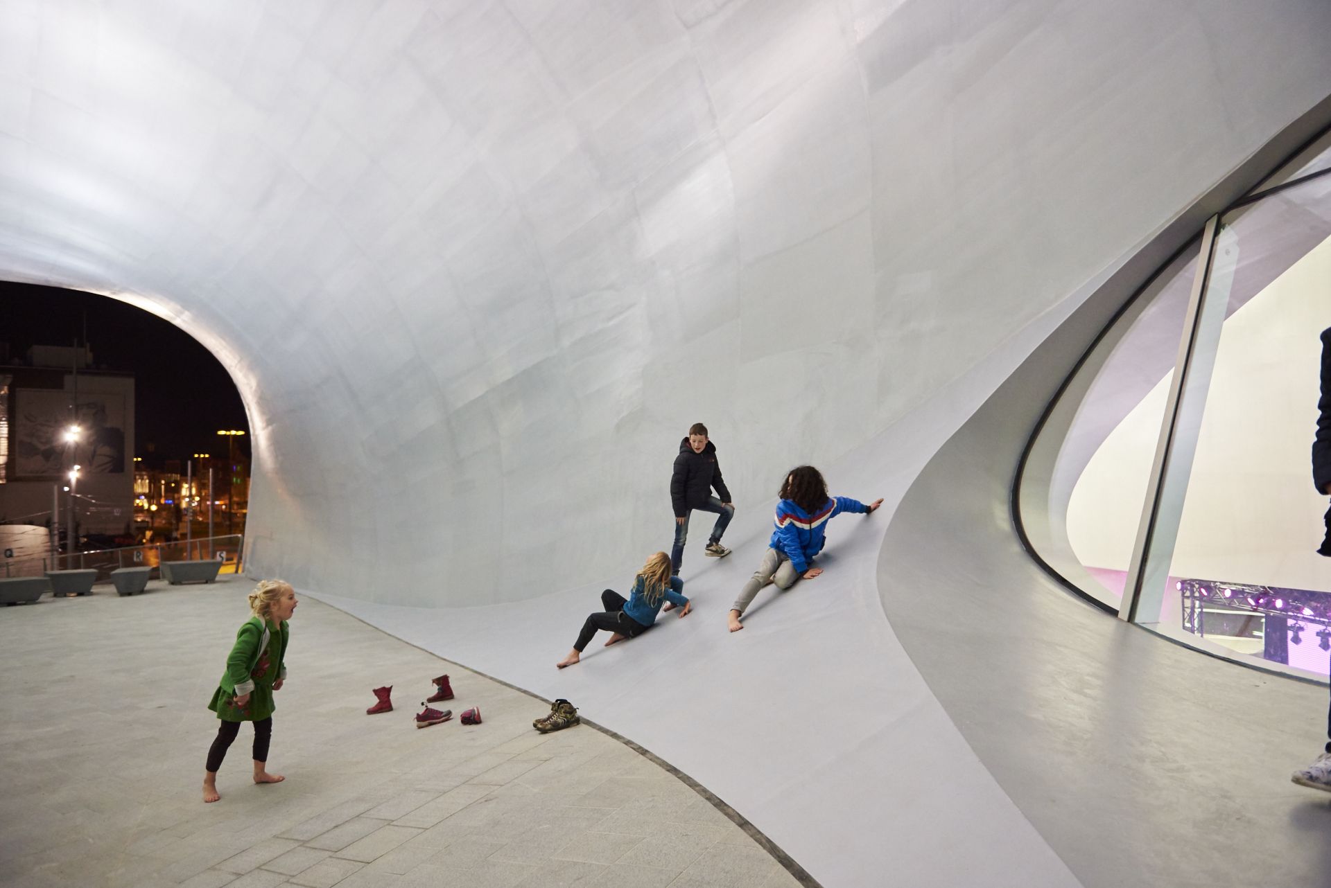 Oculus - exterior - modlar.com