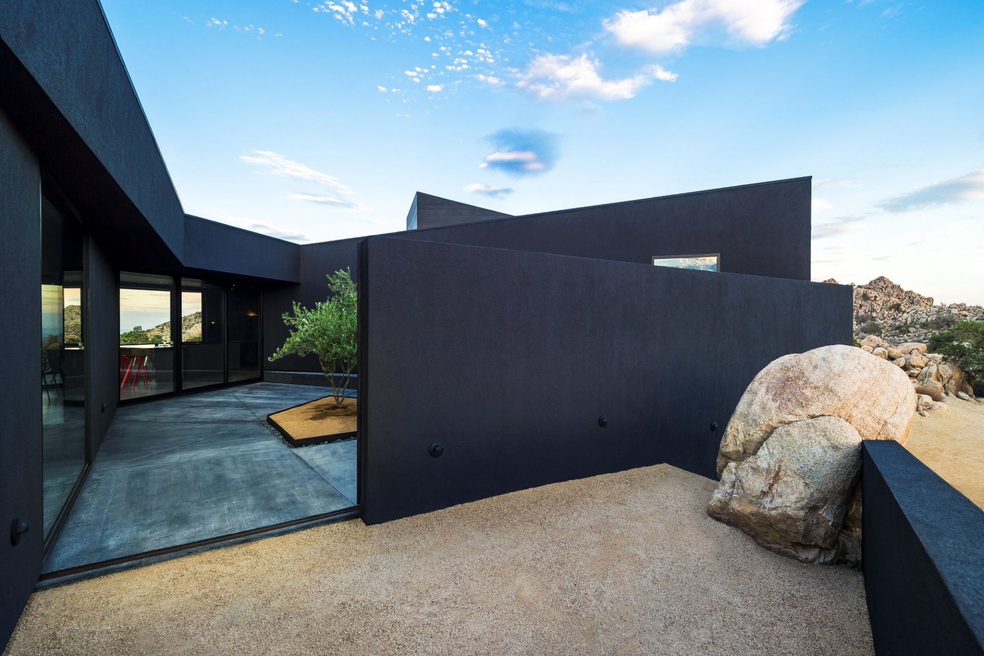 Black Desert House - Exterior - modlar.com