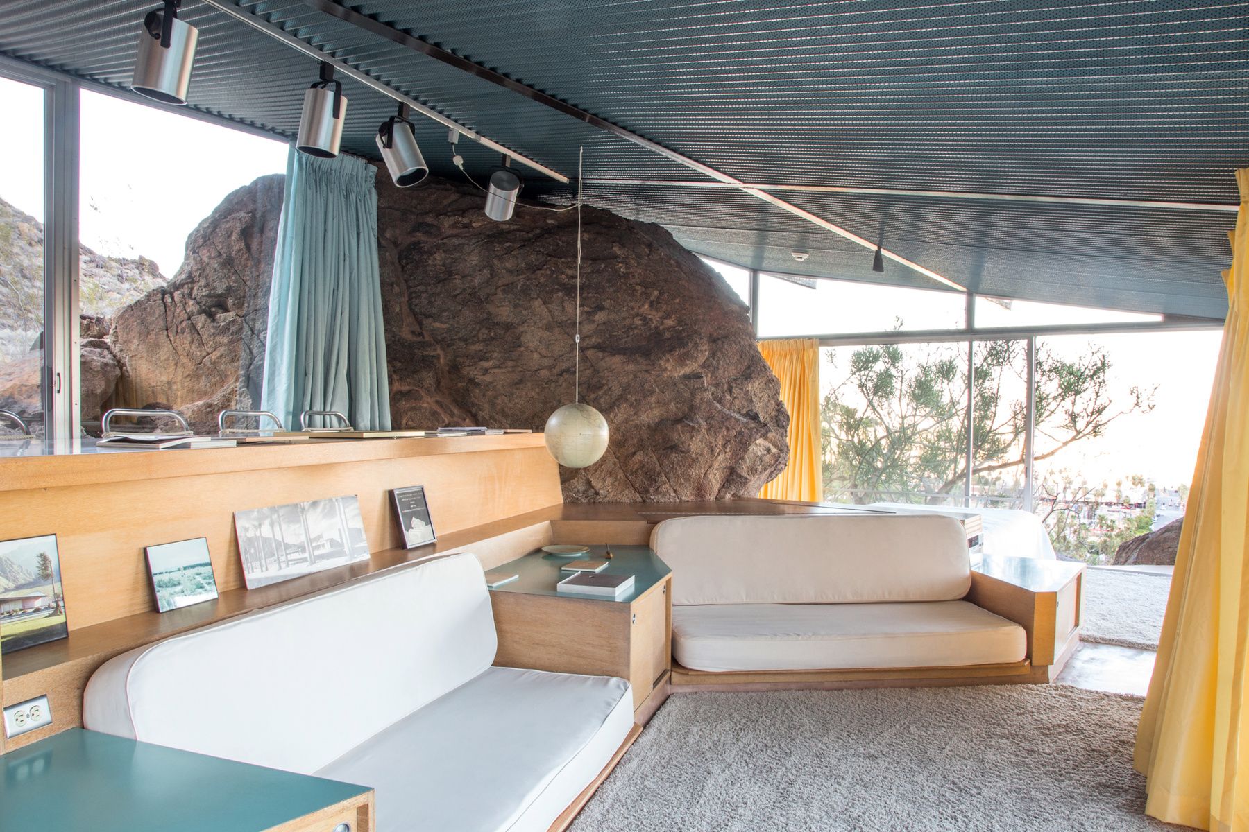 Frey II House - exterior - modlar.com