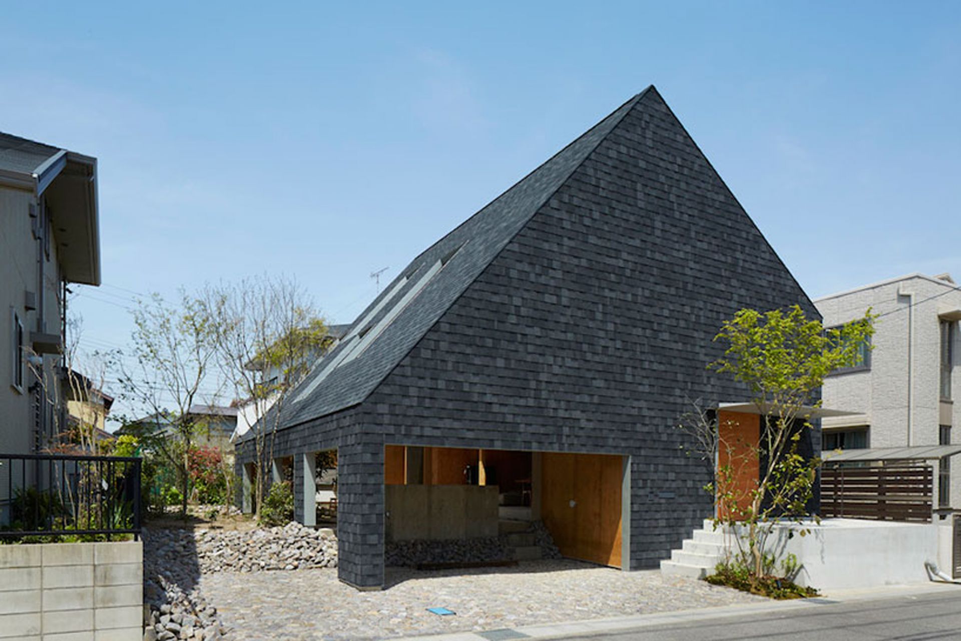 Slit House - Site plan - modlar.com