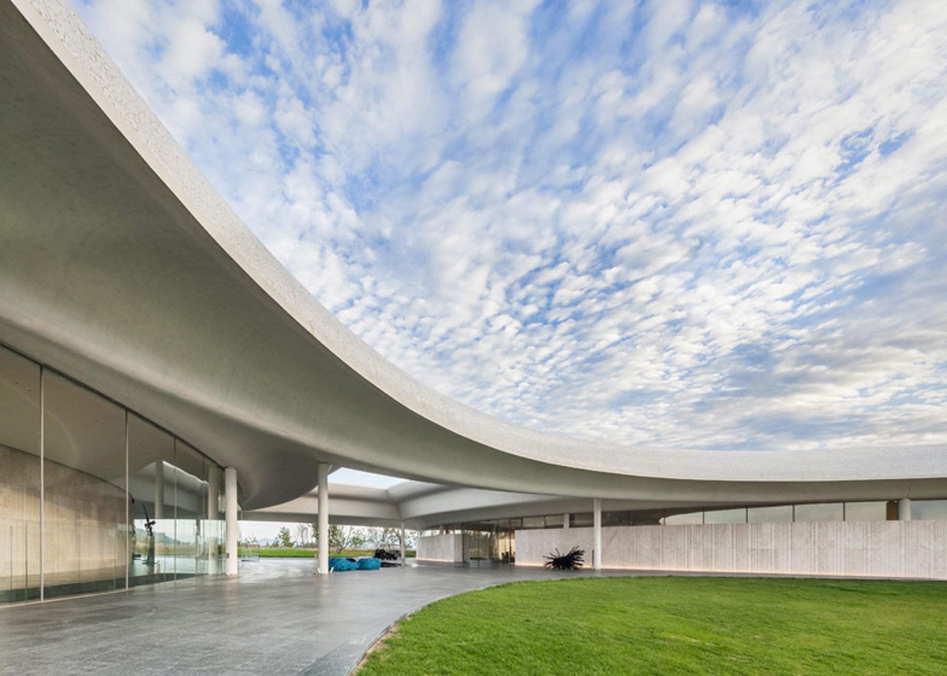 Southcape Golf Clubhouse - exterior - modlar.com