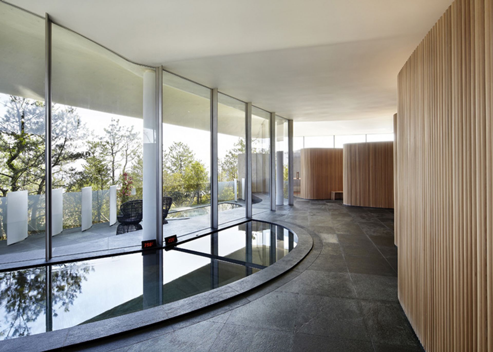 Southcape Golf Clubhouse - exterior - modlar.com