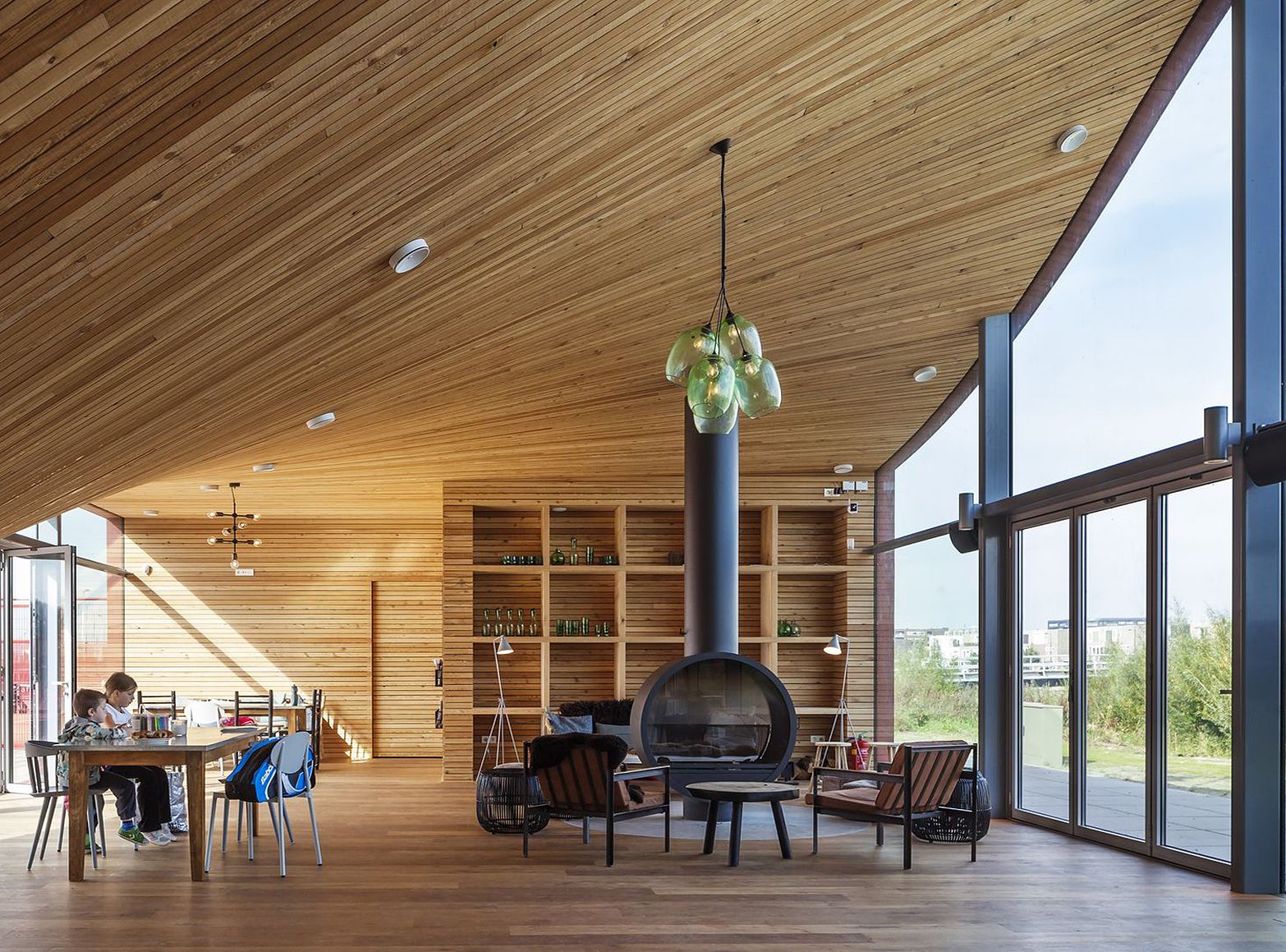 Sculptural Wood Interiors - modlar.com