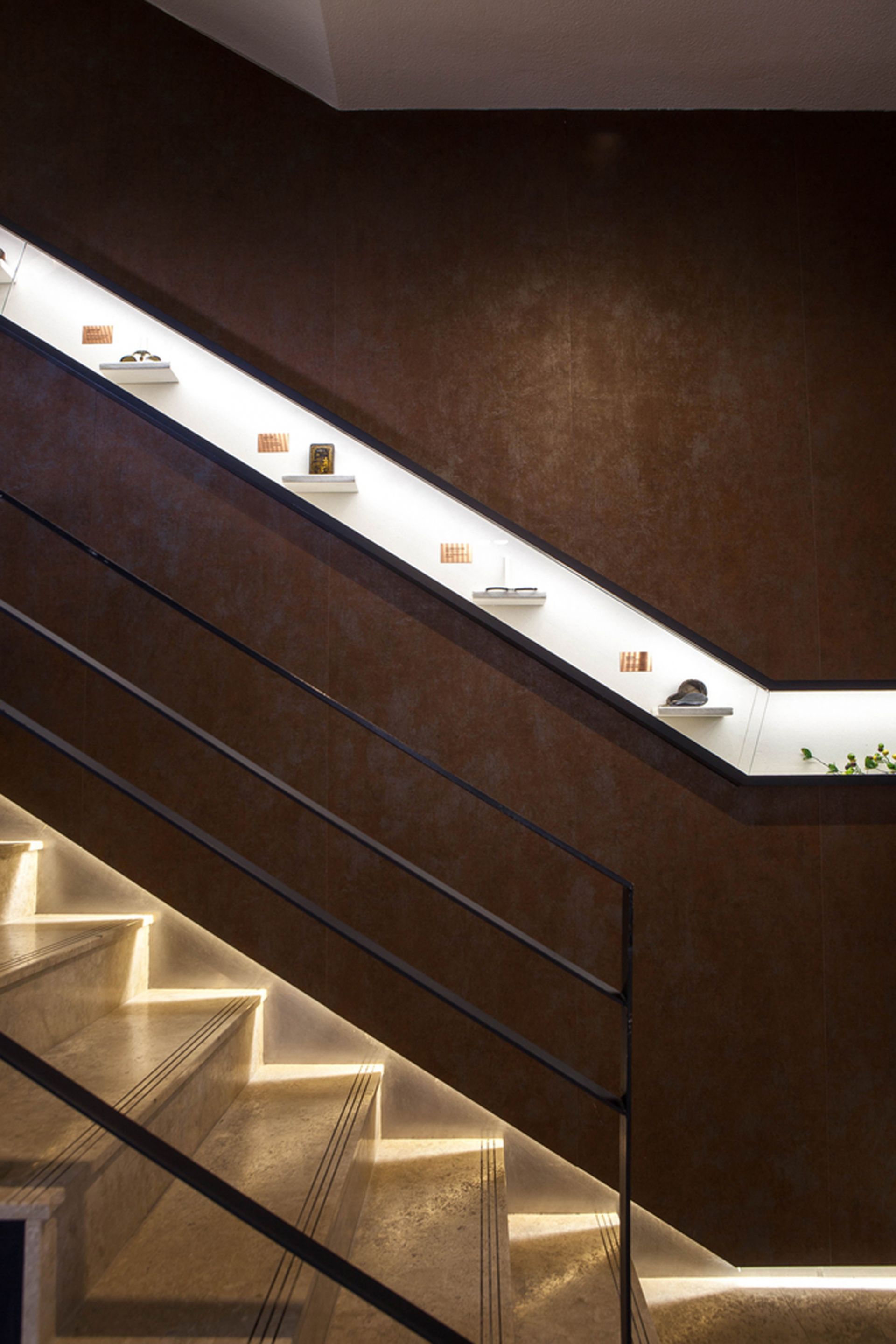 Davich Optical Chain - interior/stairs - modlar.com