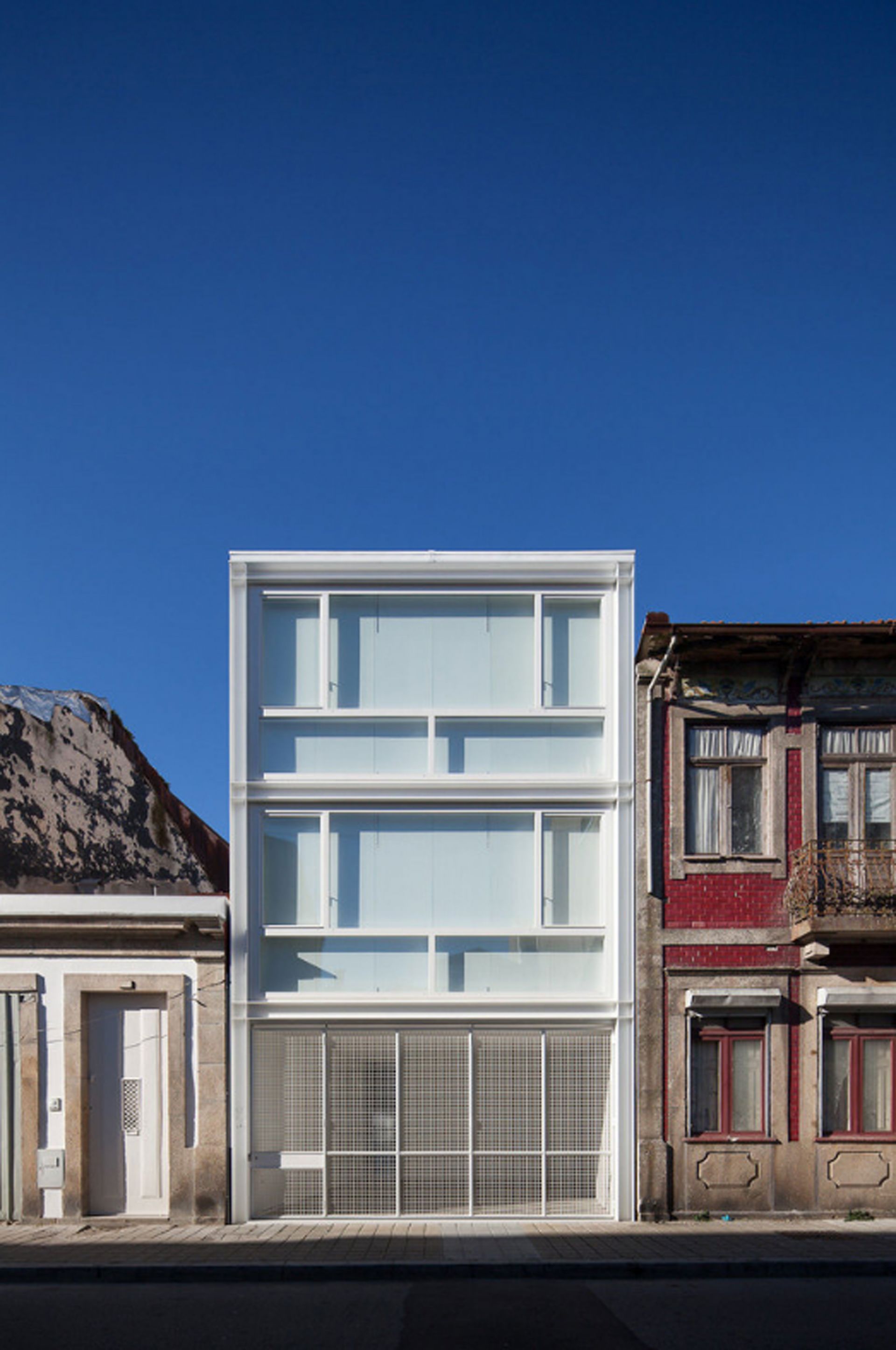 SDM House - Stairs - modlar.com