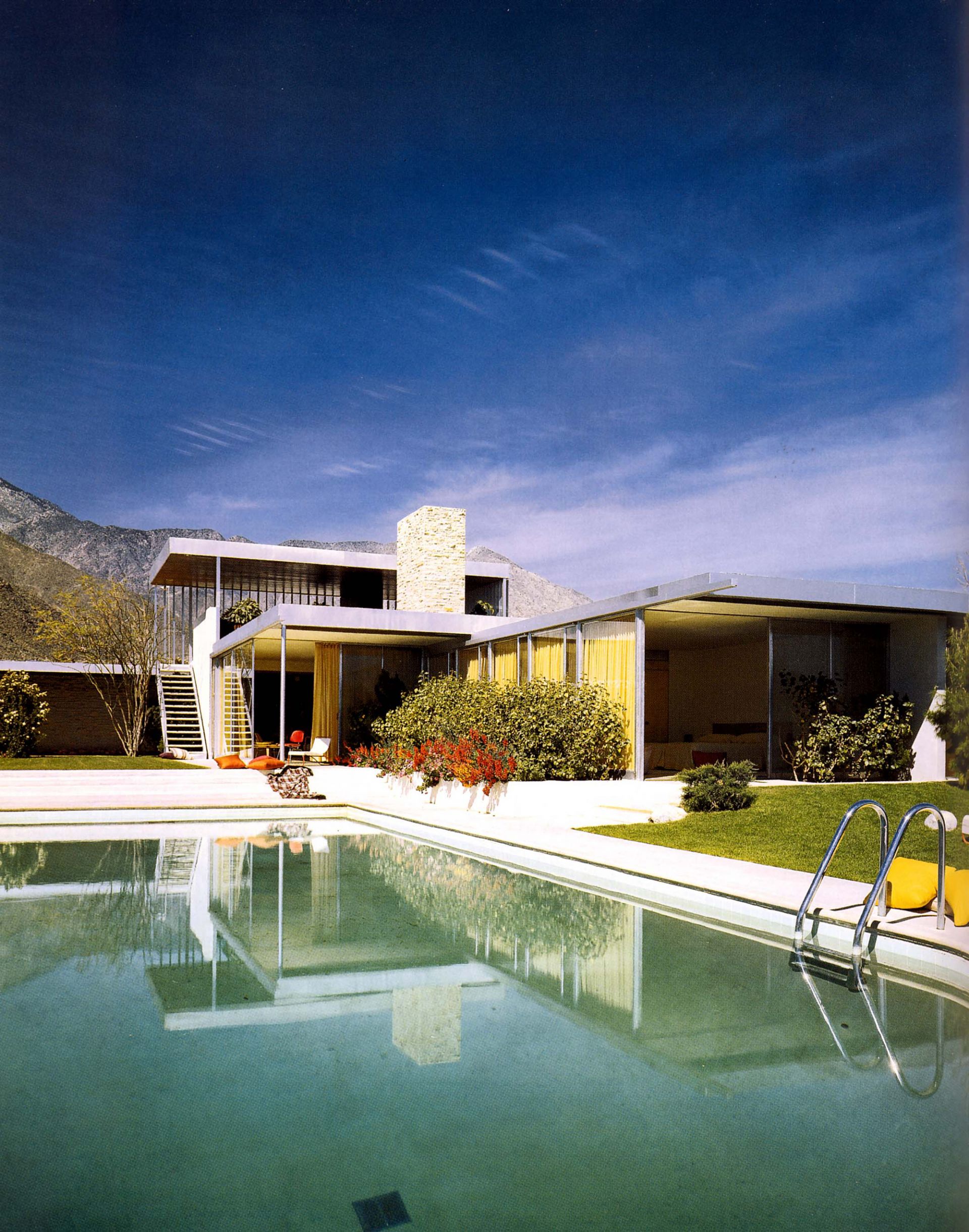 Kaufmann House - Exterior/Backyard - modlar.com