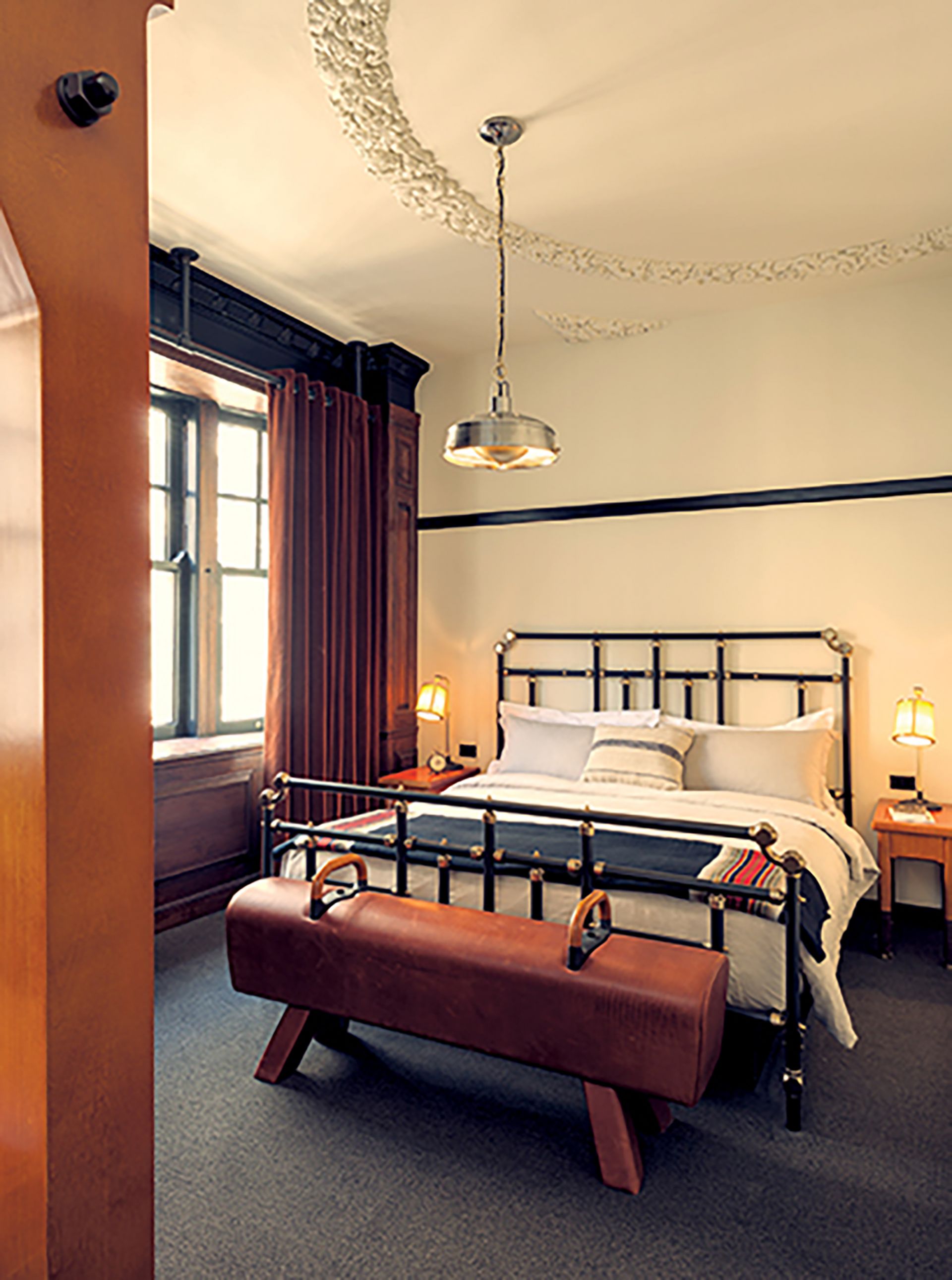 1436 Flagship Store - Interior - modlar.com