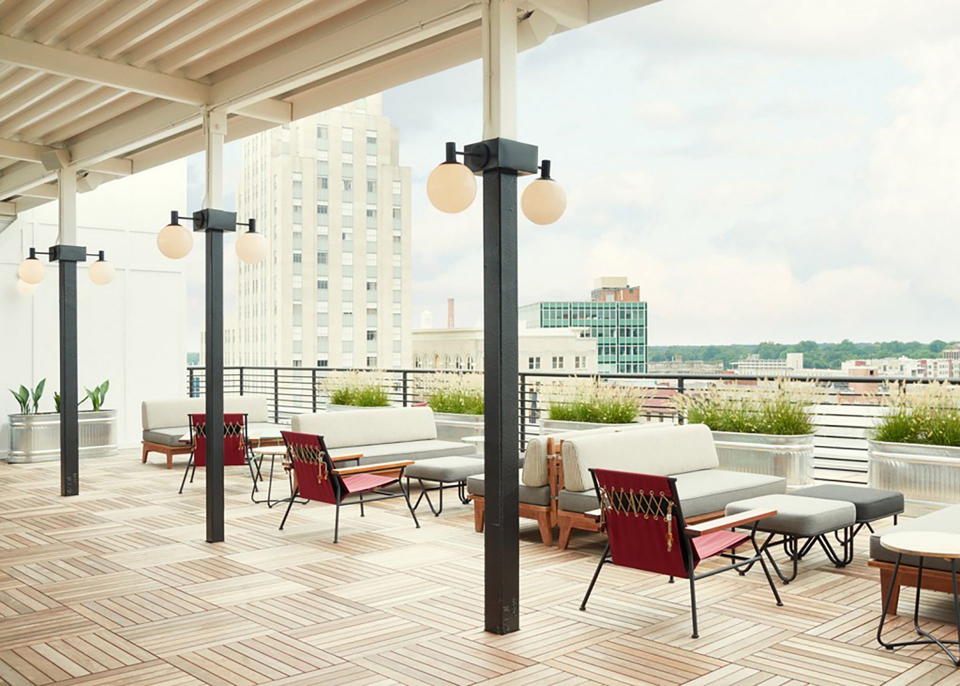 The Durham Hotel - Exterior/Outdoor Dining - modlar.com