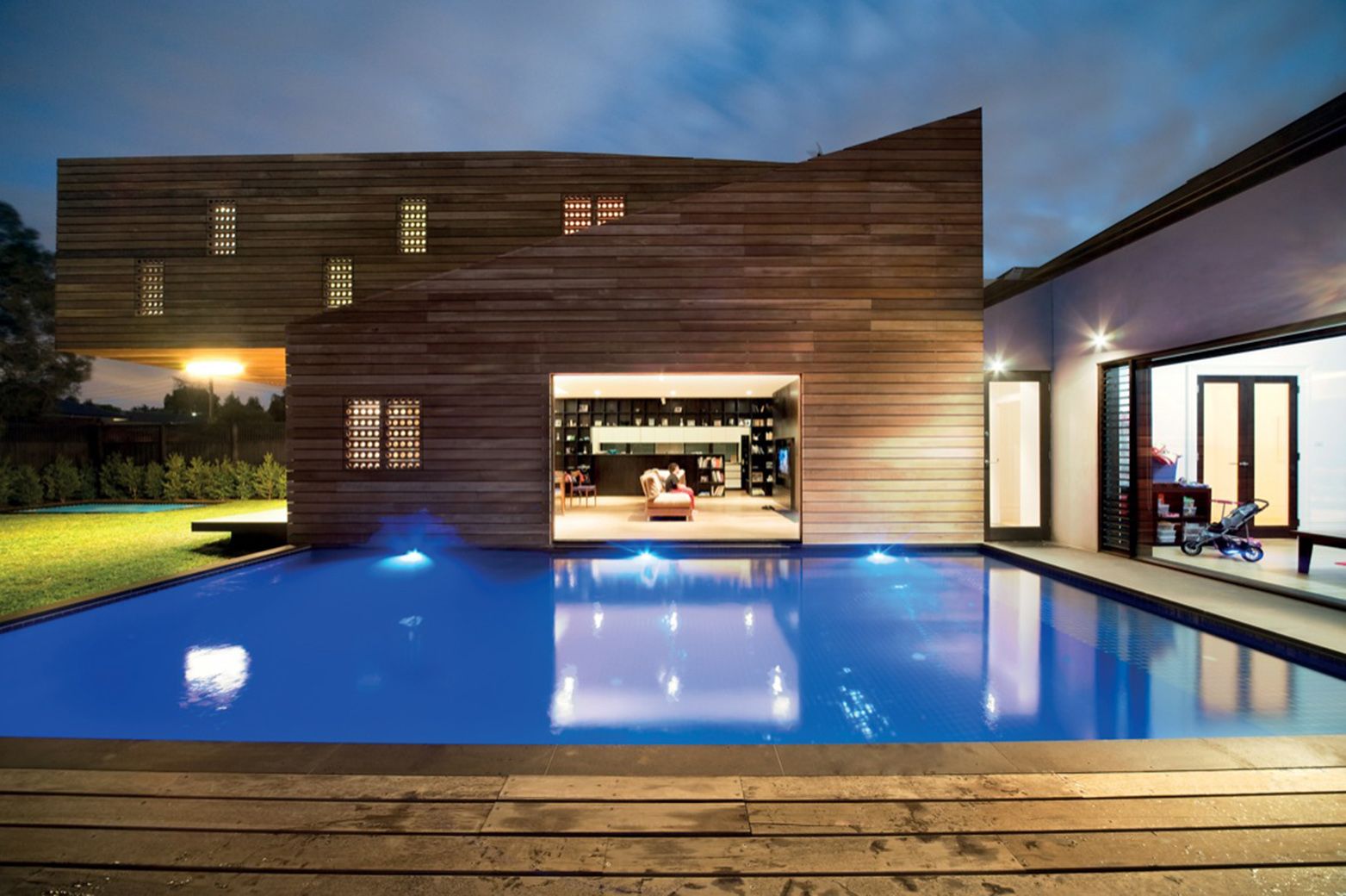 House in Anjo - Exterior - modlar.com