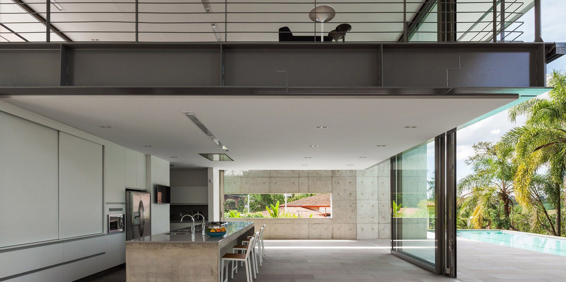 LLM House - Exterior/Concrete Walls - modlar.com