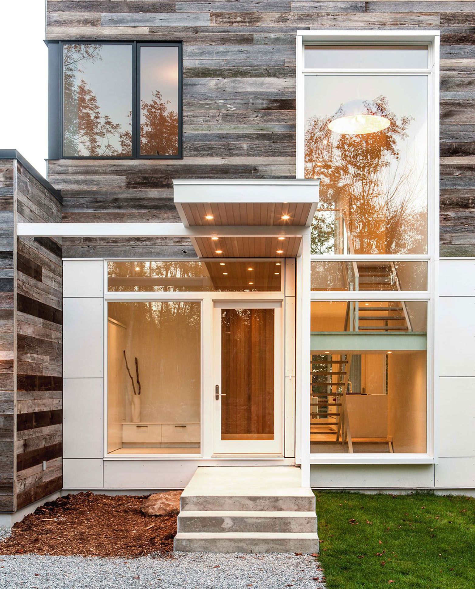 Box House - exterior - modlar.com
