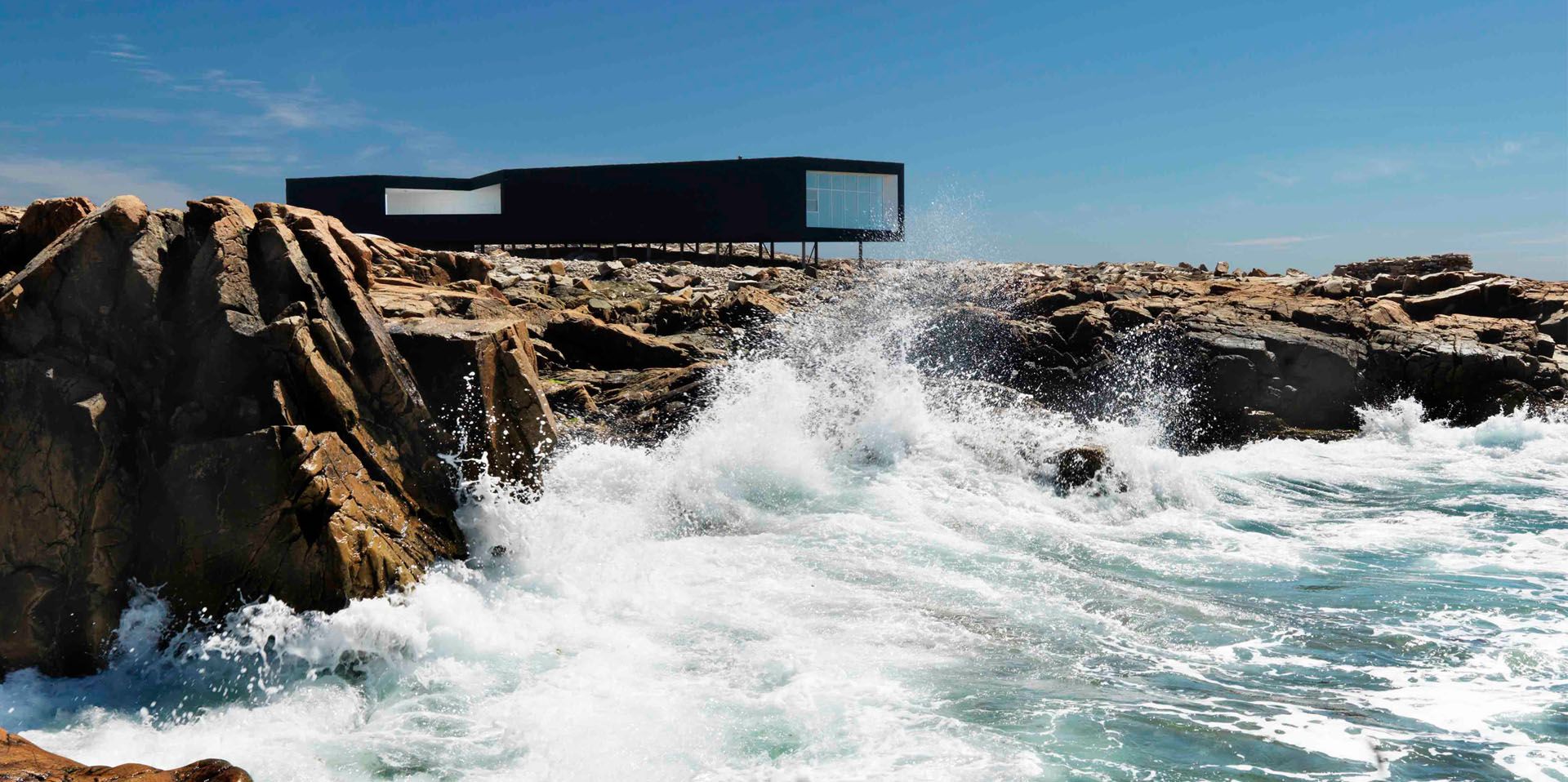The Fogo Long Studio - Exterior/Landscape - modlar.com
