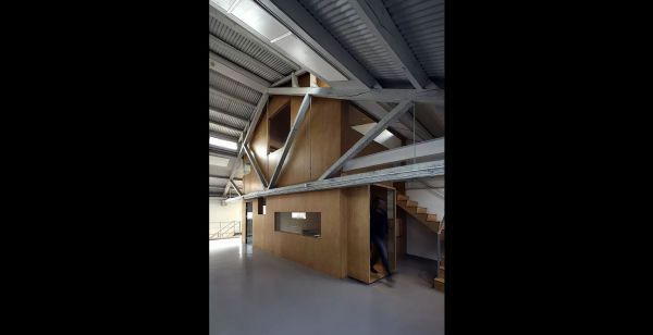 Arrow Factory: Hutong Media & Culture Creative Space - interior ...