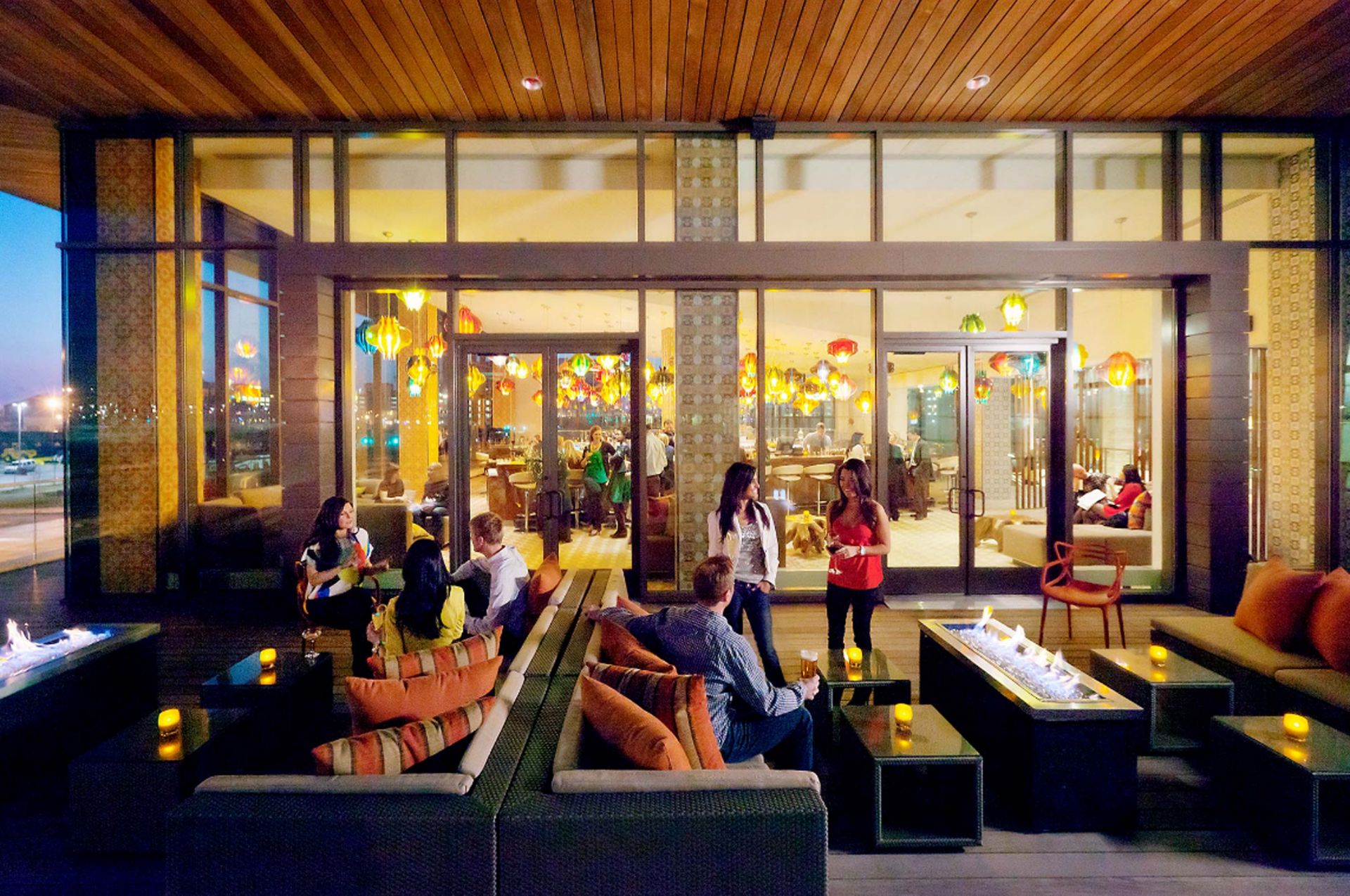 Dancing House Modlar