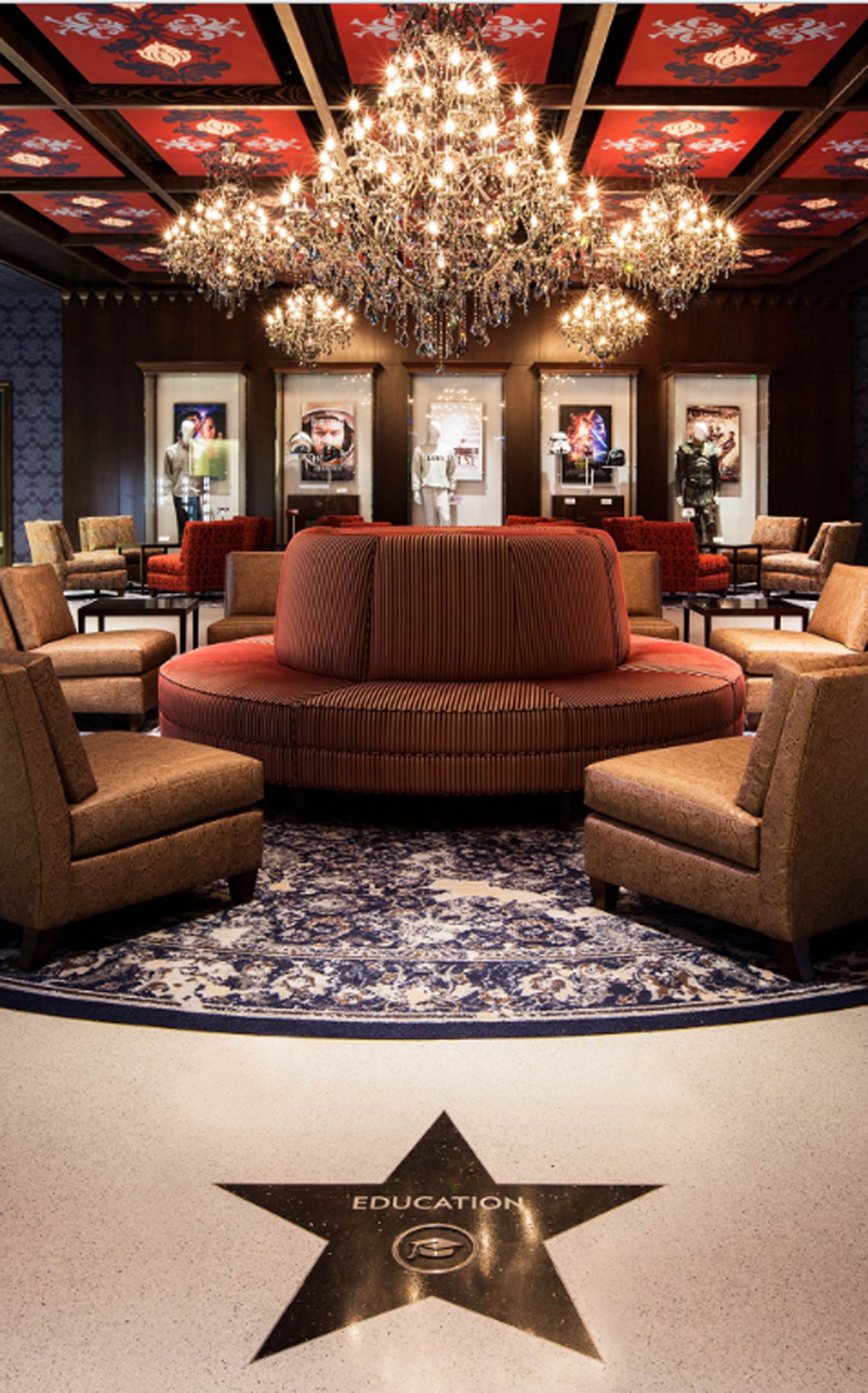 Santikos Embassy Theater - Lobby - modlar.com