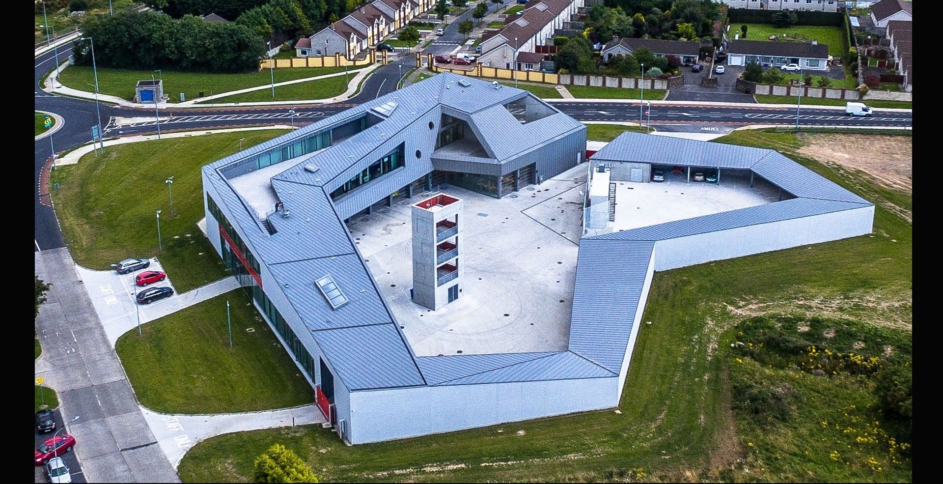 Trinity Long Room Hub - exterior - modlar.com