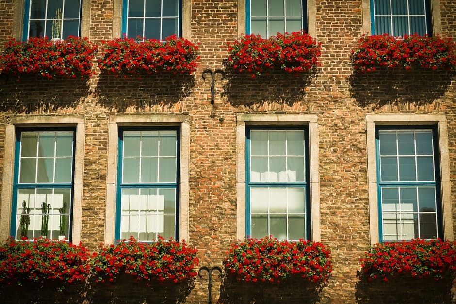 Georgian style window facade - modlar.com