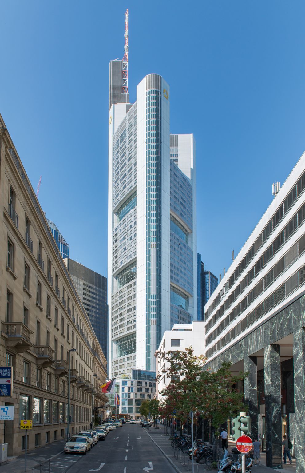 Commerzbank Headquarters - streetview - modlar.com