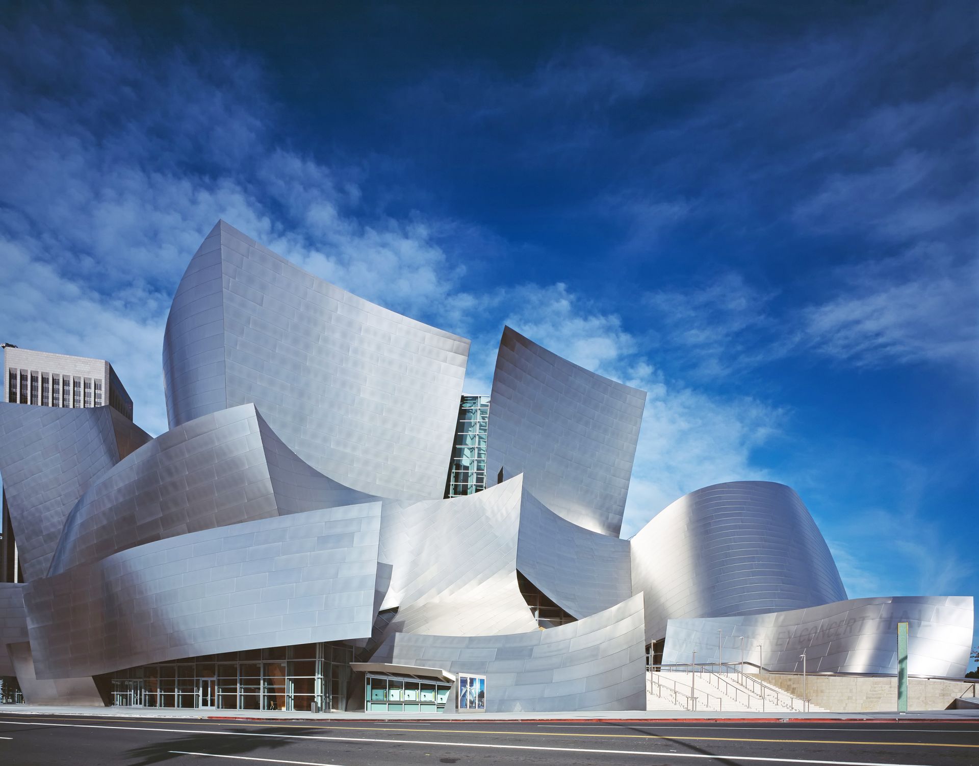 Walt Disney Concert Hall - Exterior - modlar.com