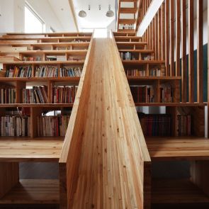 Staircases That Double As Seating Areas - modlar.com