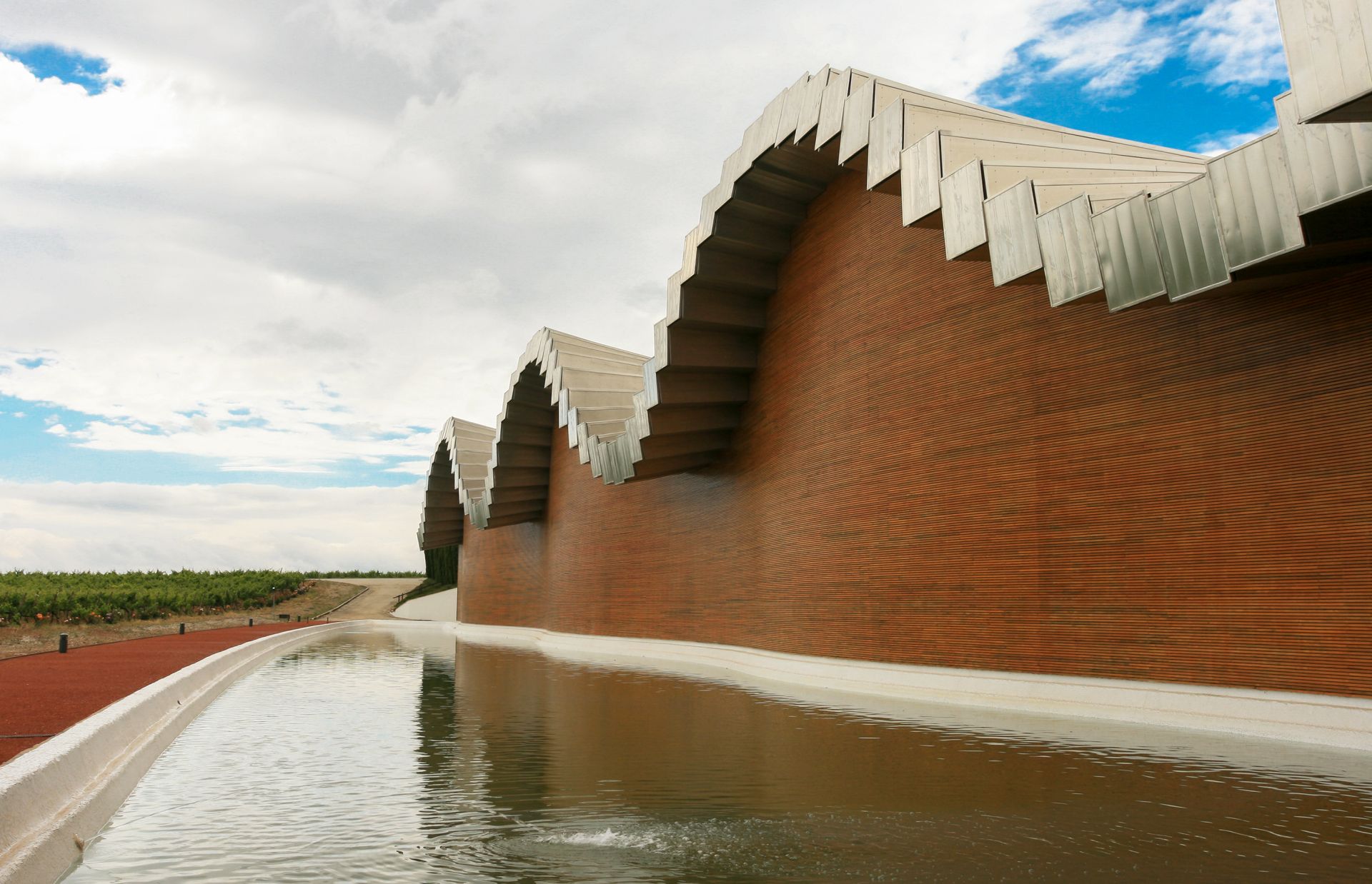 Bodegas Ysios Winery - Southern Facade - modlar.com