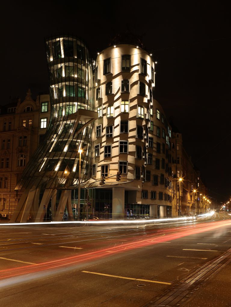 Dancing House - At Night - modlar.com