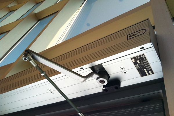 Low Energy ADA Swing Door Operator - GT500 & GT8500 - modlar.com