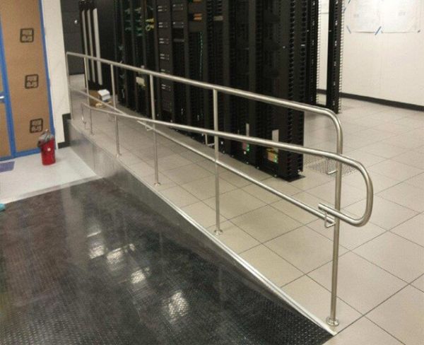 Stainless Steel Q Line Handrail - System DL1-2000 - modlar.com