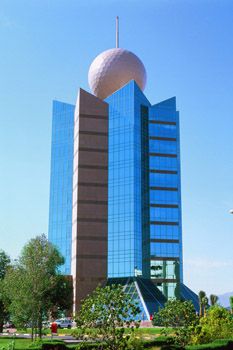 Custom Curtain Wall System - modlar.com