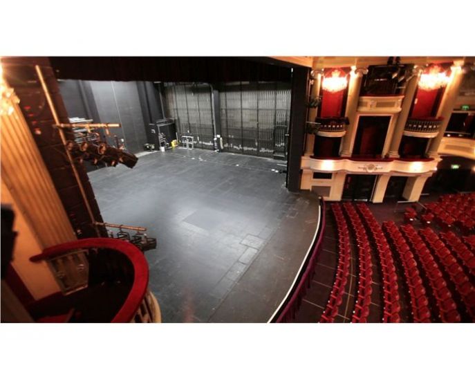 Harlequin Standfast™ Vinyl Dance, Performance & Stage Floor - modlar.com