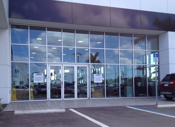 Commercial Folding Glass Walls - modlar.com